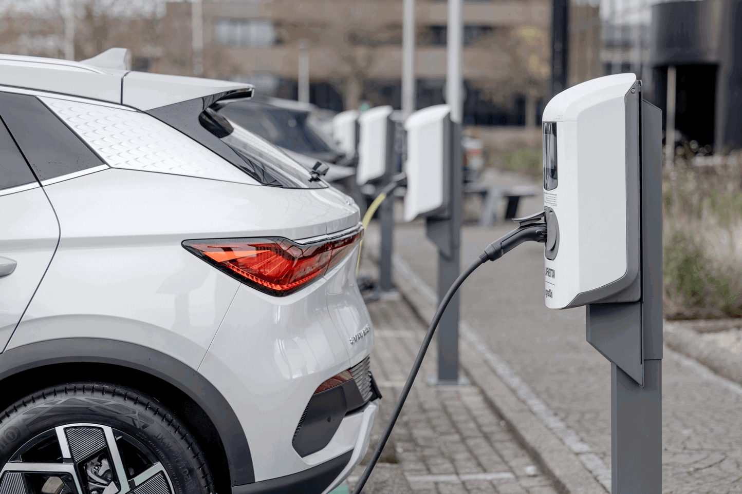 Zakelijke laadpalen voor je bedrijf | Vattenfall MKB